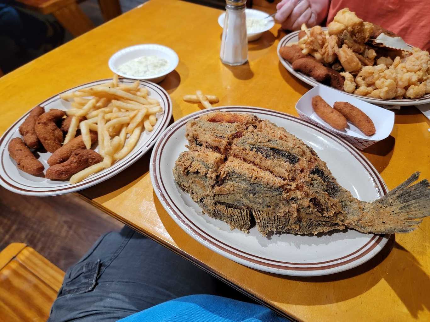 Home | Riverside Fish House